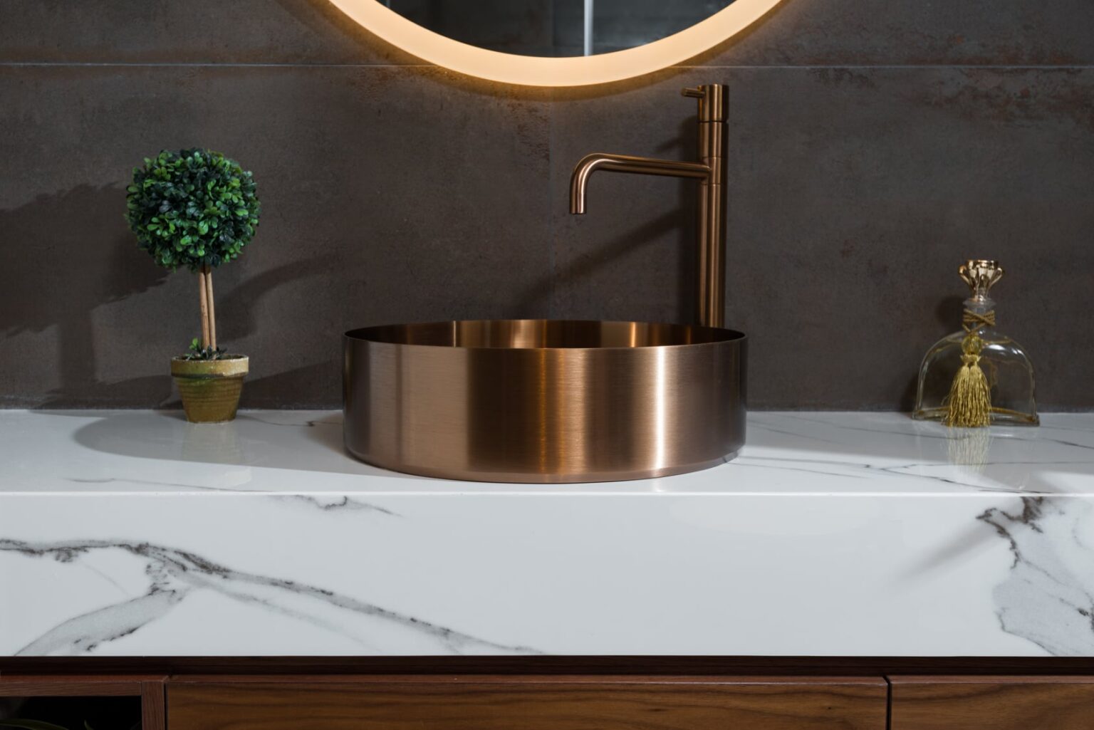 Dekton Shower Walls: Benefits, Ideas & Installation Tips